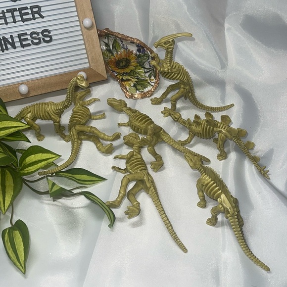 unbranded | Toys | Dinosaur Figures Lot Fossil Skeleton Realistic 7 Pcs ...